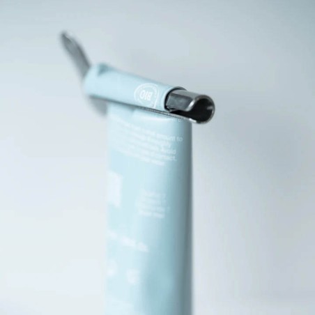 Tube squeezer for using flexible tubes completely!